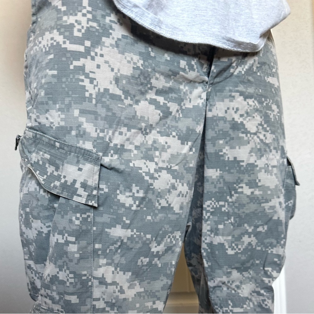 Early 00’s Army Issued Digital Camouflage Pants - Gem